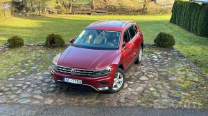 Red Volkswagen Tiguan 2016 in Saldus, with an engine capacity of 2.00 L and mileage of 237 thousand km for 15990 €, photo 32 on AUTOMOTO.COM.LV
