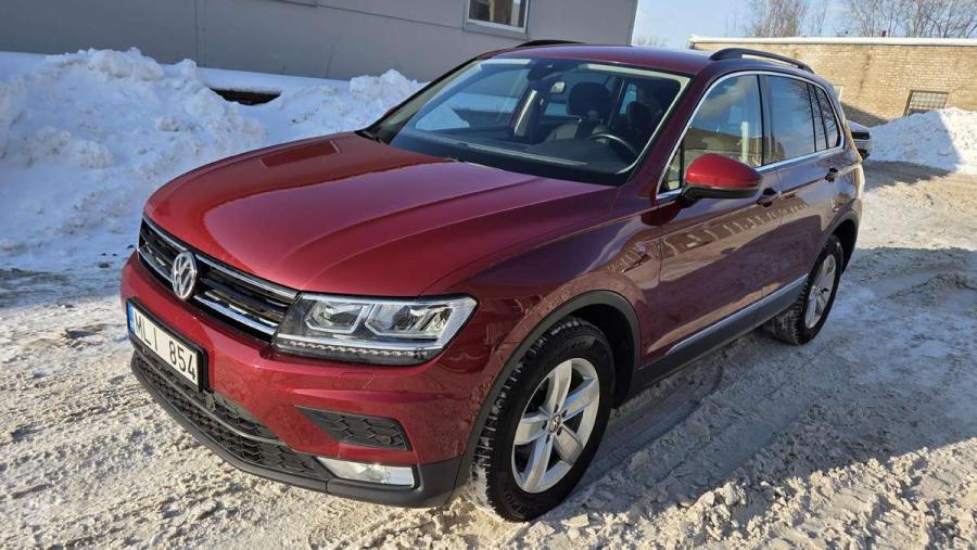 Red Volkswagen Tiguan 2016 in Telschi, with an engine capacity of 1.97 L and mileage of 222 thousand km for 15900 €, photo 1 on AUTOMOTO.COM.LV