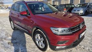 Red Volkswagen Tiguan 2016 in Telschi, with an engine capacity of 1.97 L and mileage of 222 thousand km for 15900 €, photo 2 on AUTOMOTO.COM.LV