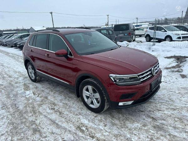 Sarkans Volkswagen Tiguan 2016 Kauņa, ar dzinēja tilpumu 1.97 L un nobraukumu 203 tūkst. km par 15900 €, foto 1 vietnē AUTOMOTO.COM.LV