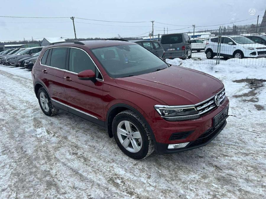 Sarkans Volkswagen Tiguan 2016 Kauņa, ar dzinēja tilpumu 1.97 L un nobraukumu 203 tūkst. km par 15900 €, foto 1 vietnē AUTOMOTO.COM.LV