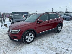 Red Volkswagen Tiguan 2016 in Kaunas, with an engine capacity of 1.97 L and mileage of 203 thousand km for 15900 €, photo 8 on AUTOMOTO.COM.LV