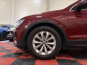 Red Volkswagen Tiguan 2016 in Vilnius, with an engine capacity of 1.40 L and mileage of 146 thousand km for 16490 €, photo 10 on AUTOMOTO.COM.LV