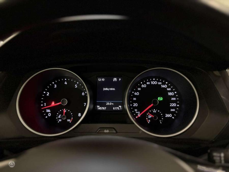 Red Volkswagen Tiguan 2016 in Vilnius, with an engine capacity of 1.40 L and mileage of 146 thousand km for 16490 €, photo 21 on AUTOMOTO.COM.LV