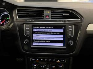 Red Volkswagen Tiguan 2016 in Vilnius, with an engine capacity of 1.40 L and mileage of 146 thousand km for 16490 €, photo 26 on AUTOMOTO.COM.LV