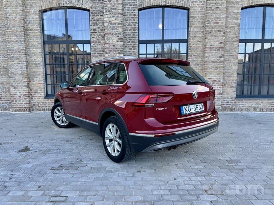 Sarkans Volkswagen Tiguan 2016 Rīga, ar dzinēja tilpumu 2.00 L un nobraukumu 180 tūkst. km par 16400 €, foto 4 vietnē AUTOMOTO.COM.LV