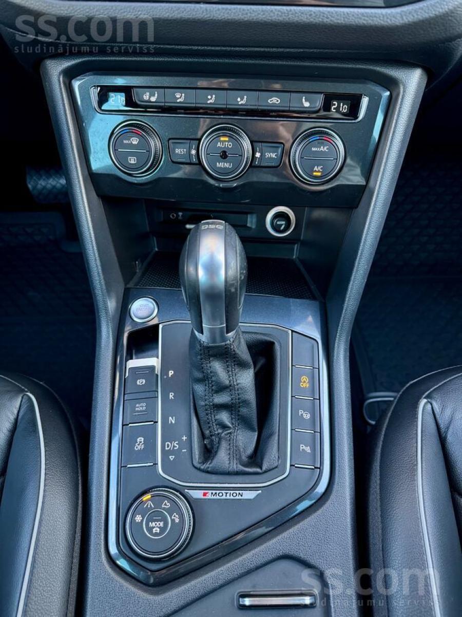 Sarkans Volkswagen Tiguan 2016 Rīga, ar dzinēja tilpumu 2.00 L un nobraukumu 180 tūkst. km par 16400 €, foto 12 vietnē AUTOMOTO.COM.LV