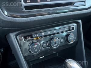 Sarkans Volkswagen Tiguan 2016 Rīga, ar dzinēja tilpumu 2.00 L un nobraukumu 180 tūkst. km par 16400 €, foto 13 vietnē AUTOMOTO.COM.LV