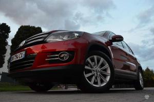 Red Volkswagen Tiguan 2016 in Kaunas, with an engine capacity of 2.00 L and mileage of 249 thousand km for 8950 €, photo 35 on AUTOMOTO.COM.LV