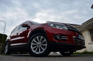 Red Volkswagen Tiguan 2016 in Kaunas, with an engine capacity of 2.00 L and mileage of 249 thousand km for 8950 €, photo 43 on AUTOMOTO.COM.LV