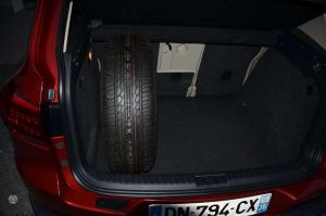 Red Volkswagen Tiguan 2016 in Kaunas, with an engine capacity of 2.00 L and mileage of 249 thousand km for 8950 €, photo 45 on AUTOMOTO.COM.LV