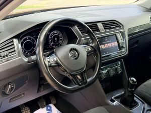 Sarkans Volkswagen Tiguan 2016 Ukmergė, ar dzinēja tilpumu 1.97 L un nobraukumu 270 tūkst. km par 12350 €, foto 8 vietnē AUTOMOTO.COM.LV
