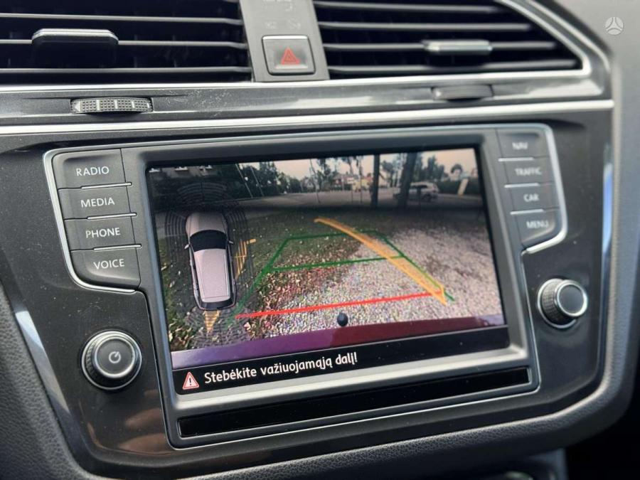 Sarkans Volkswagen Tiguan 2016 Ukmergė, ar dzinēja tilpumu 1.97 L un nobraukumu 270 tūkst. km par 12350 €, foto 10 vietnē AUTOMOTO.COM.LV