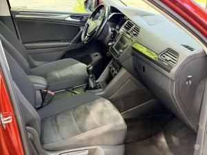 Sarkans Volkswagen Tiguan 2016 Ukmergė, ar dzinēja tilpumu 1.97 L un nobraukumu 270 tūkst. km par 12350 €, foto 12 vietnē AUTOMOTO.COM.LV