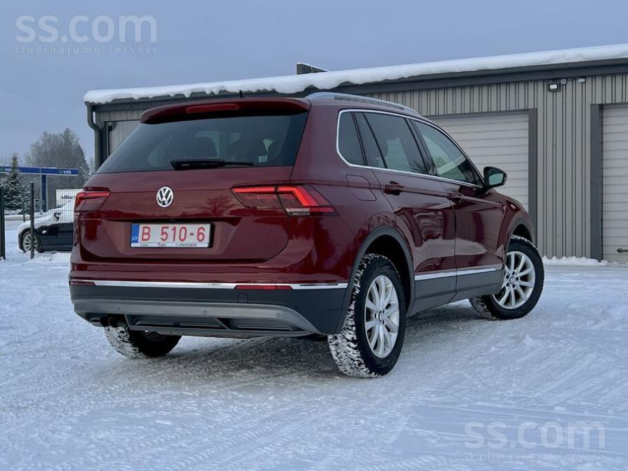 Red Volkswagen Tiguan 2017 in Cesis, with an engine capacity of 2.00 L and mileage of 210 thousand km for 15900 €, photo 4 on AUTOMOTO.COM.LV