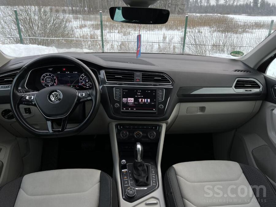 Red Volkswagen Tiguan 2017 in Cesis, with an engine capacity of 2.00 L and mileage of 210 thousand km for 15900 €, photo 10 on AUTOMOTO.COM.LV