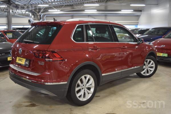 Sarkans Volkswagen Tiguan 2017 Rīga, ar dzinēja tilpumu 2.00 L un nobraukumu 141 tūkst. km par 16900 €, foto 2 vietnē AUTOMOTO.COM.LV