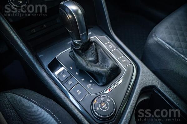 Sarkans Volkswagen Tiguan 2017 Rīga, ar dzinēja tilpumu 1.40 L un nobraukumu 113 tūkst. km par 14990 €, foto 9 vietnē AUTOMOTO.COM.LV