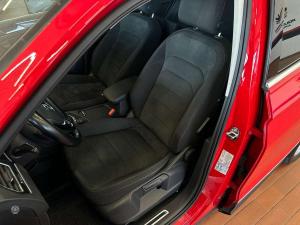 Red Volkswagen Tiguan 2017 in Kaunas, with an engine capacity of 1.97 L and mileage of 137 thousand km for 15690 €, photo 23 on AUTOMOTO.COM.LV
