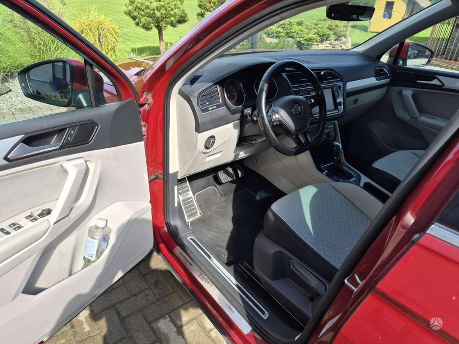 Sarkans Volkswagen Tiguan 2017 Šauļi, ar dzinēja tilpumu 1.97 L un nobraukumu 242 tūkst. km par 9900 €, foto 14 vietnē AUTOMOTO.COM.LV