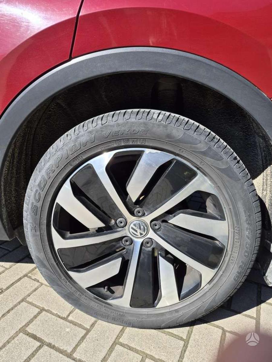 Sarkans Volkswagen Tiguan 2017 Šauļi, ar dzinēja tilpumu 1.97 L un nobraukumu 242 tūkst. km par 9900 €, foto 30 vietnē AUTOMOTO.COM.LV