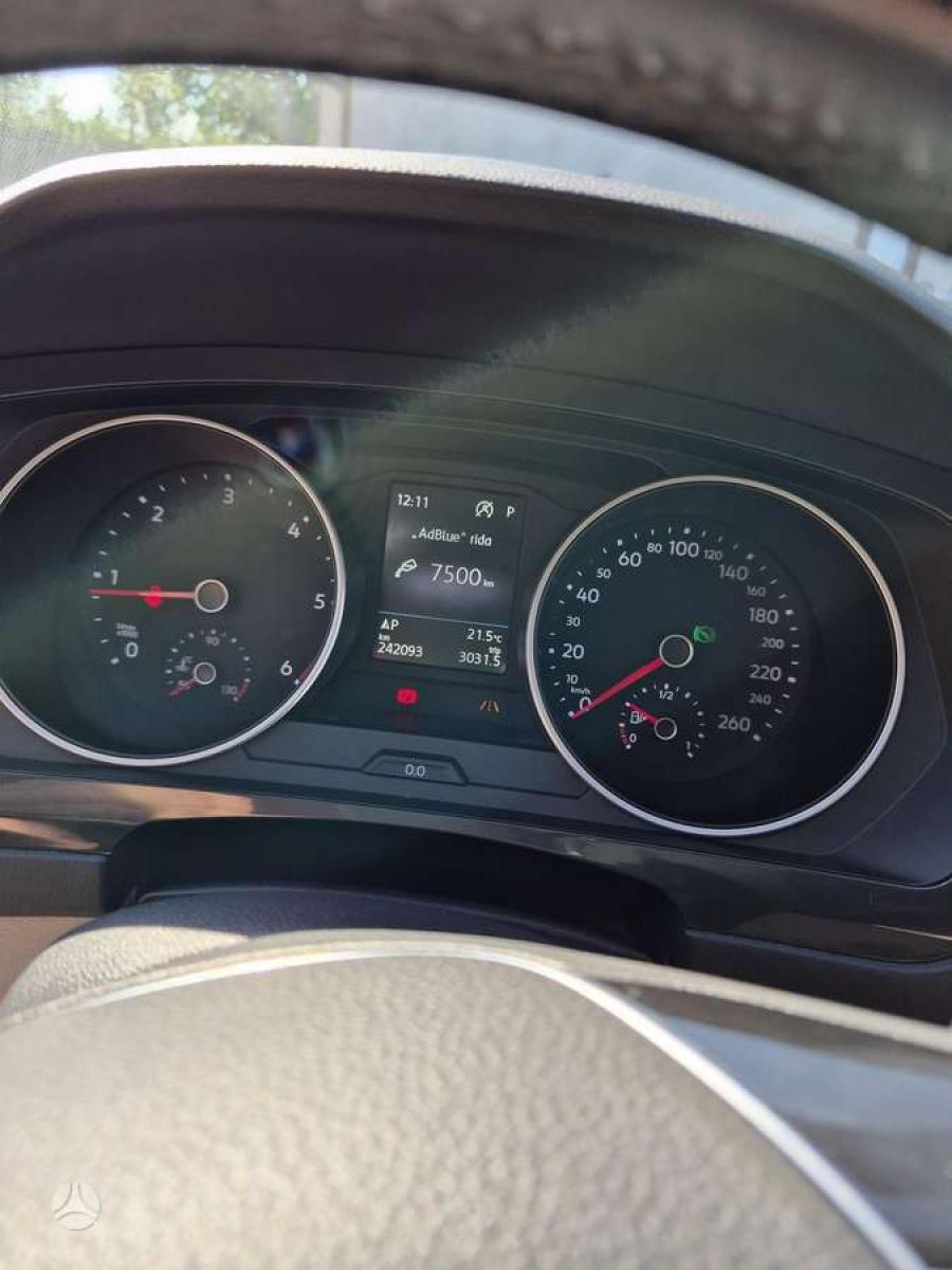 Sarkans Volkswagen Tiguan 2017 Šauļi, ar dzinēja tilpumu 1.97 L un nobraukumu 242 tūkst. km par 9900 €, foto 34 vietnē AUTOMOTO.COM.LV