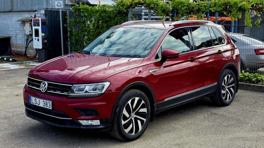 Sarkans Volkswagen Tiguan 2017 Šauļi, ar dzinēja tilpumu 1.97 L un nobraukumu 240 tūkst. km par 13900 €, foto 1 vietnē AUTOMOTO.COM.LV