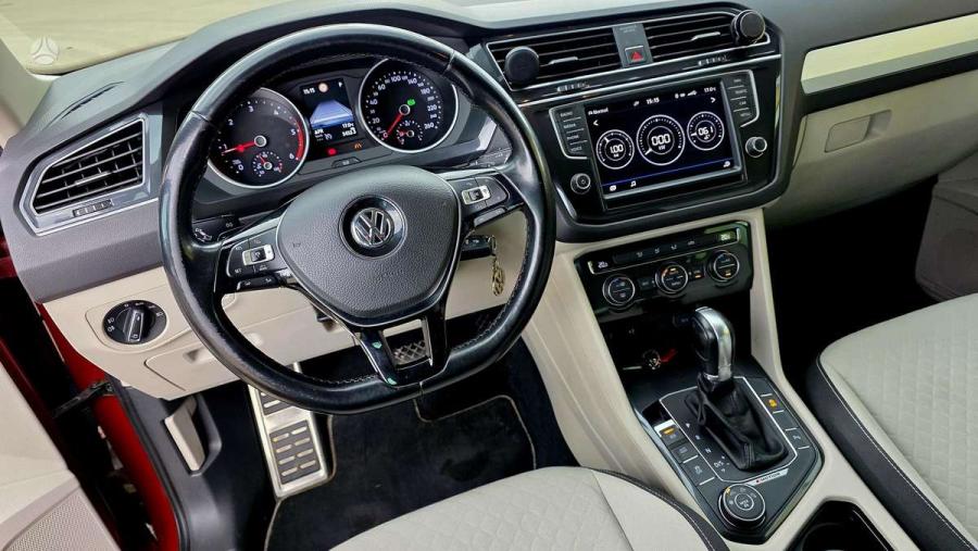 Sarkans Volkswagen Tiguan 2017 Šauļi, ar dzinēja tilpumu 1.97 L un nobraukumu 240 tūkst. km par 13900 €, foto 26 vietnē AUTOMOTO.COM.LV