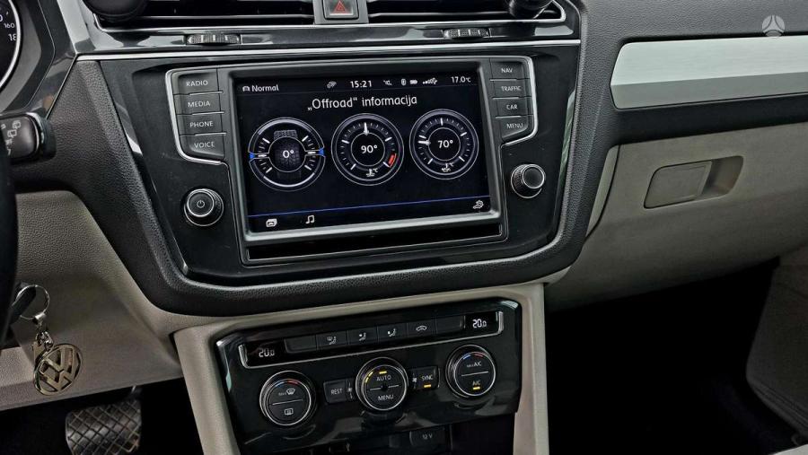 Sarkans Volkswagen Tiguan 2017 Šauļi, ar dzinēja tilpumu 1.97 L un nobraukumu 240 tūkst. km par 13900 €, foto 33 vietnē AUTOMOTO.COM.LV