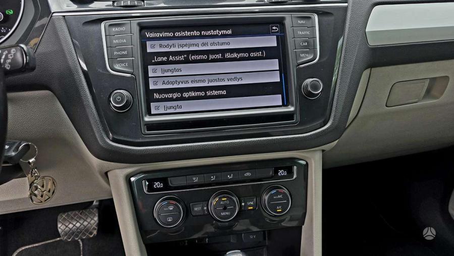 Sarkans Volkswagen Tiguan 2017 Šauļi, ar dzinēja tilpumu 1.97 L un nobraukumu 240 tūkst. km par 13900 €, foto 47 vietnē AUTOMOTO.COM.LV