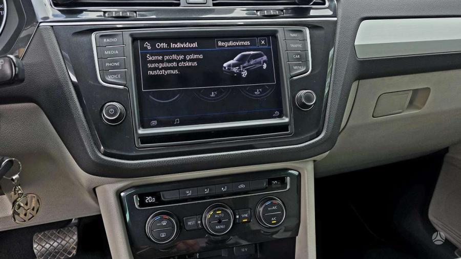 Sarkans Volkswagen Tiguan 2017 Šauļi, ar dzinēja tilpumu 1.97 L un nobraukumu 240 tūkst. km par 13900 €, foto 52 vietnē AUTOMOTO.COM.LV