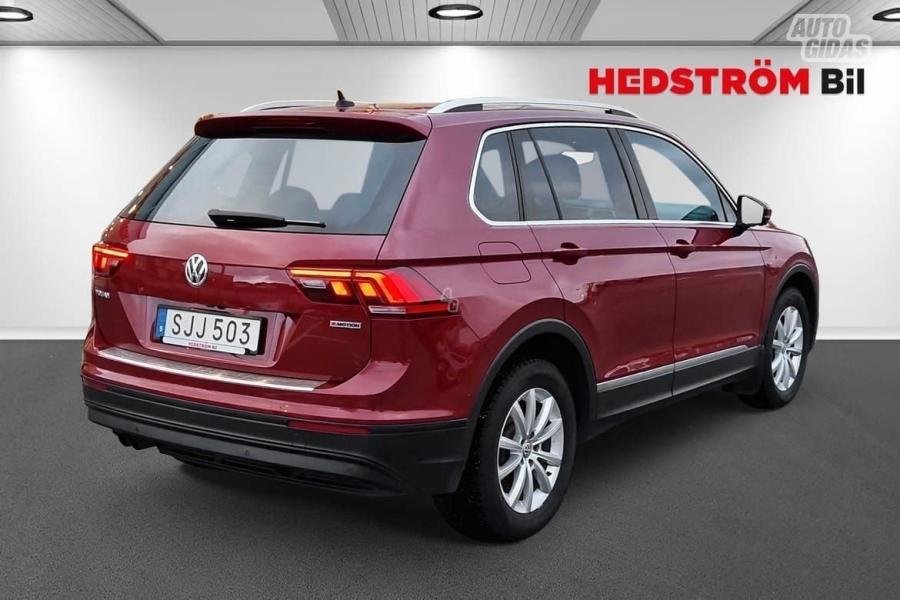 Sarkans Volkswagen Tiguan 2018 Kauņa, ar dzinēja tilpumu 0.00 L un nobraukumu 89 tūkst. km par 24332 €, foto 3 vietnē AUTOMOTO.COM.LV