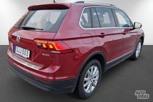 Sarkans Volkswagen Tiguan 2018 Kauņa, ar dzinēja tilpumu 0.00 L un nobraukumu 89 tūkst. km par 24332 €, foto 9 vietnē AUTOMOTO.COM.LV