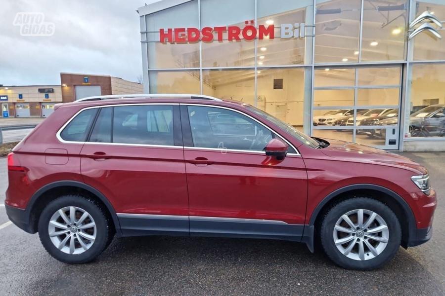 Sarkans Volkswagen Tiguan 2018 Kauņa, ar dzinēja tilpumu 0.00 L un nobraukumu 89 tūkst. km par 24332 €, foto 11 vietnē AUTOMOTO.COM.LV