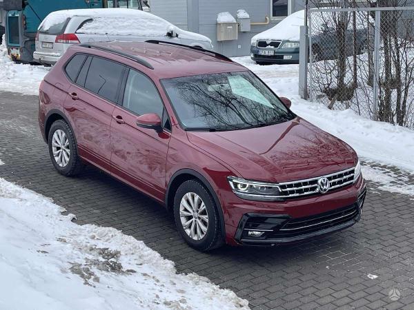 Sarkans Volkswagen Tiguan 2018 Klaipėda, ar dzinēja tilpumu 1.98 L un nobraukumu 89 tūkst. km par 14400 €, foto 2 vietnē AUTOMOTO.COM.LV