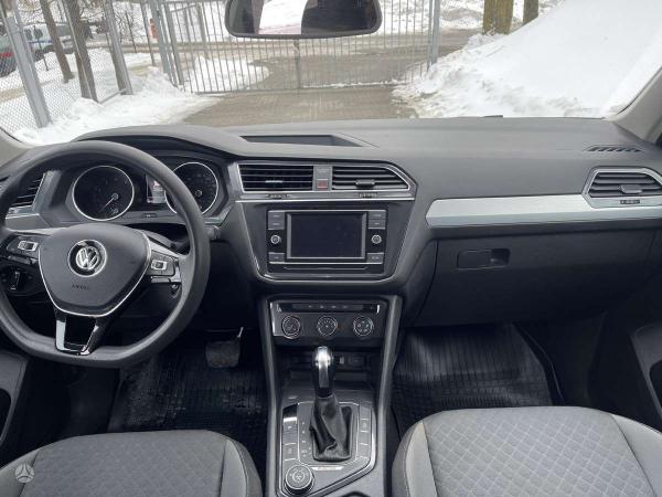 Sarkans Volkswagen Tiguan 2018 Klaipėda, ar dzinēja tilpumu 1.98 L un nobraukumu 89 tūkst. km par 14400 €, foto 9 vietnē AUTOMOTO.COM.LV