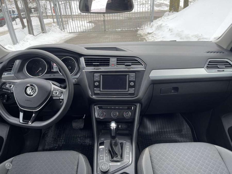 Sarkans Volkswagen Tiguan 2018 Klaipėda, ar dzinēja tilpumu 1.98 L un nobraukumu 89 tūkst. km par 14400 €, foto 9 vietnē AUTOMOTO.COM.LV