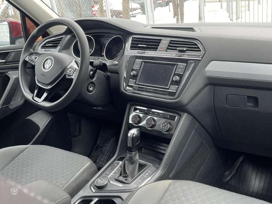 Sarkans Volkswagen Tiguan 2018 Klaipėda, ar dzinēja tilpumu 1.98 L un nobraukumu 89 tūkst. km par 14400 €, foto 15 vietnē AUTOMOTO.COM.LV