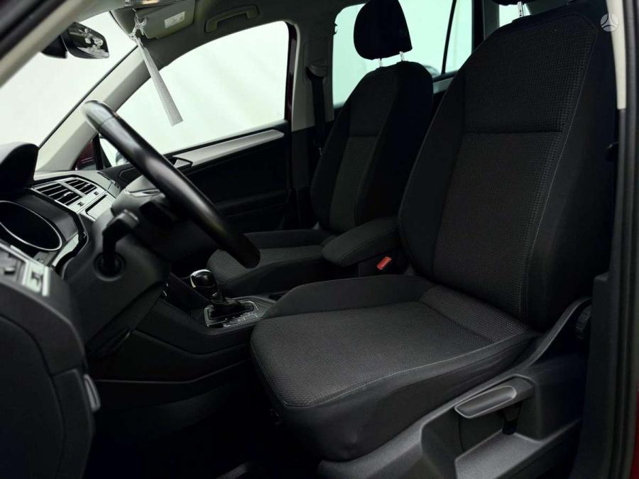 Red Volkswagen Tiguan 2018 in Vilnius, with an engine capacity of 1.97 L and mileage of 74 thousand km for 16599 €, photo 11 on AUTOMOTO.COM.LV