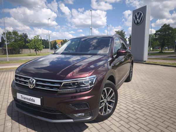 Sarkans Volkswagen Tiguan 2018 Šauļi, ar dzinēja tilpumu 1.98 L un nobraukumu 112 tūkst. km par 18500 €, foto 1 vietnē AUTOMOTO.COM.LV