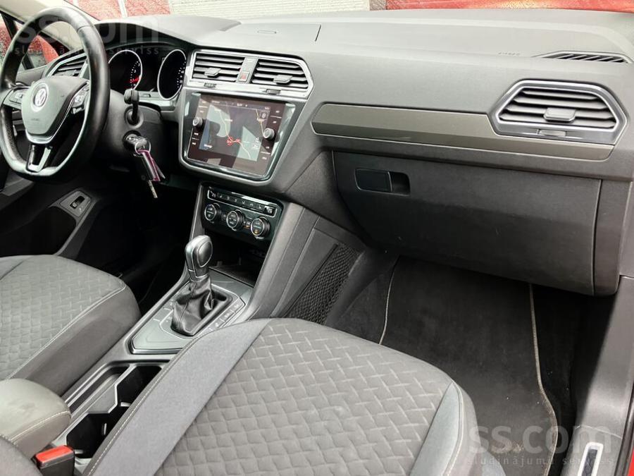 Sarkans Volkswagen Tiguan 2018 Talsi, ar dzinēja tilpumu 1.40 L un nobraukumu 228 tūkst. km par 16500 €, foto 22 vietnē AUTOMOTO.COM.LV