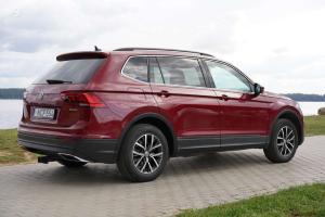 Sarkans Volkswagen Tiguan 2019 Kauņa, ar dzinēja tilpumu 1.98 L un nobraukumu 107 tūkst. km par 17900 €, foto  vietnē AUTOMOTO.COM.LV