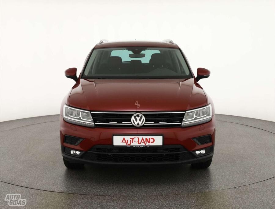 Sarkans Volkswagen Tiguan 2019 Kauņa, ar dzinēja tilpumu 2.00 L un nobraukumu 60 tūkst. km par 29600 €, foto 8 vietnē AUTOMOTO.COM.LV