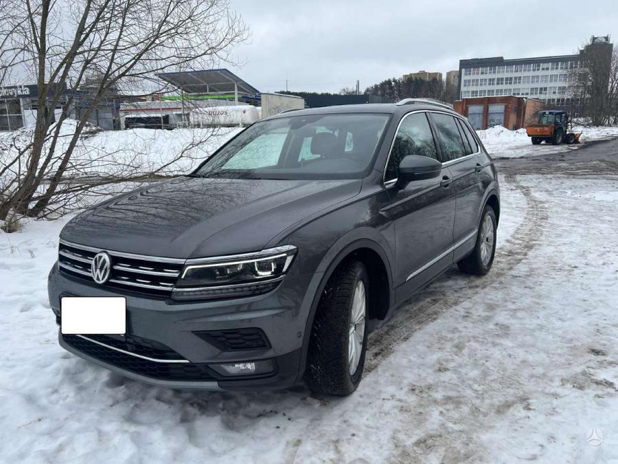 Sarkans Volkswagen Tiguan 2019 Viļņa, ar dzinēja tilpumu 1.97 L un nobraukumu 94 tūkst. km par 25900 €, foto 1 vietnē AUTOMOTO.COM.LV