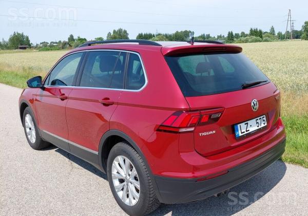 Sarkans Volkswagen Tiguan 2019 Rīga, ar dzinēja tilpumu 2.00 L un nobraukumu 143 tūkst. km par 16500 €, foto 4 vietnē AUTOMOTO.COM.LV