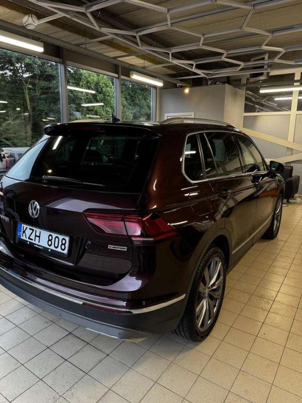 Sarkans Volkswagen Tiguan 2019 Viļņa, ar dzinēja tilpumu 1.97 L un nobraukumu 131 tūkst. km par 24900 €, foto 5 vietnē AUTOMOTO.COM.LV