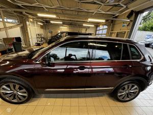 Red Volkswagen Tiguan 2019 in Vilnius, with an engine capacity of 1.97 L and mileage of 131 thousand km for 24900 €, photo 8 on AUTOMOTO.COM.LV