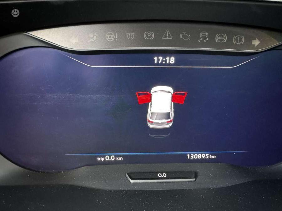 Red Volkswagen Tiguan 2019 in Vilnius, with an engine capacity of 1.97 L and mileage of 131 thousand km for 24900 €, photo 19 on AUTOMOTO.COM.LV