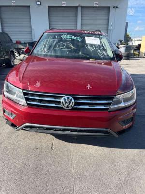 Red Volkswagen Tiguan 2019 in Vilnius, with an engine capacity of 1.98 L and mileage of 67 thousand km for 7300 €, photo 3 on AUTOMOTO.COM.LV