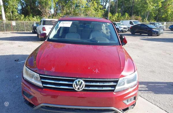 Sarkans Volkswagen Tiguan 2019 Viļņa, ar dzinēja tilpumu 1.98 L un nobraukumu 67 tūkst. km par 7300 €, foto 3 vietnē AUTOMOTO.COM.LV